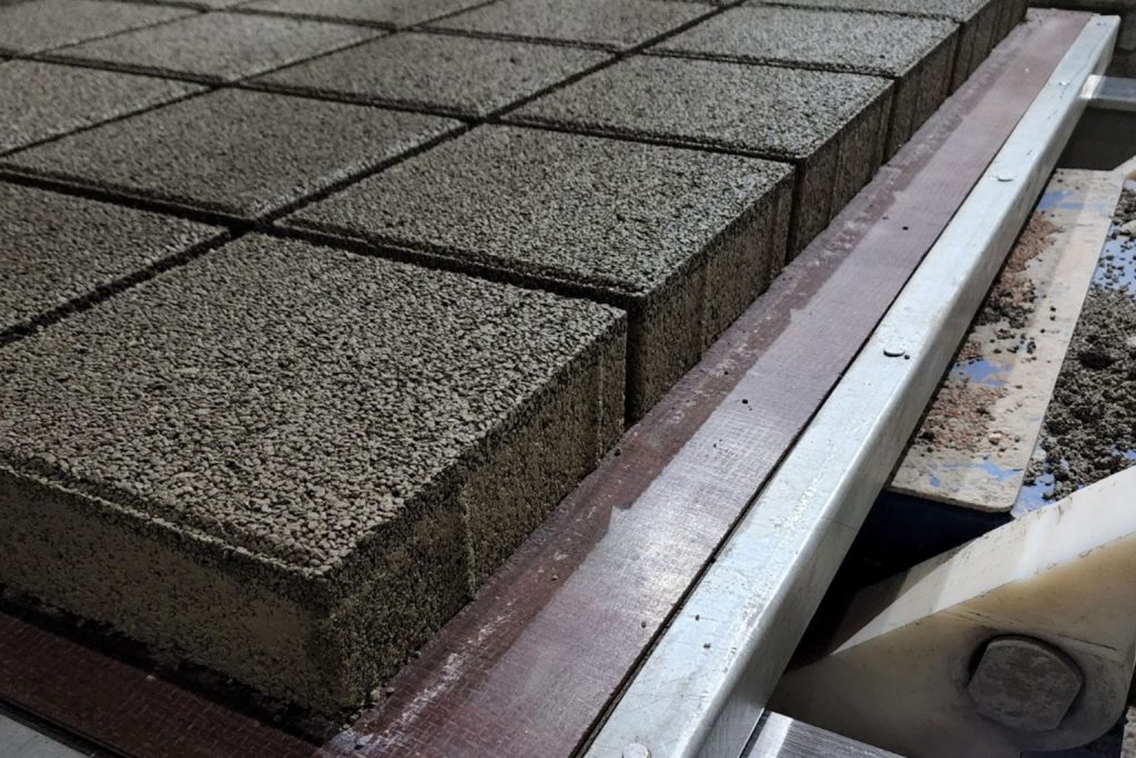 Production Timber & Wooden Pallet Boards for Concrete Pavers